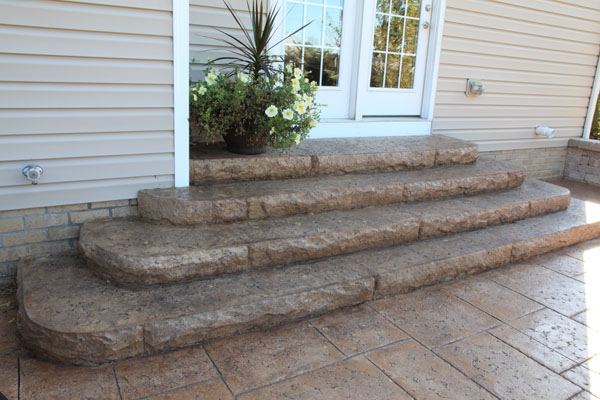 B.T Klein’s Landscaping | Hardscapes | Steps